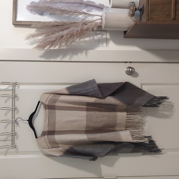 Universal Thread | Tops | Universal Thread Poncho | Poshmark